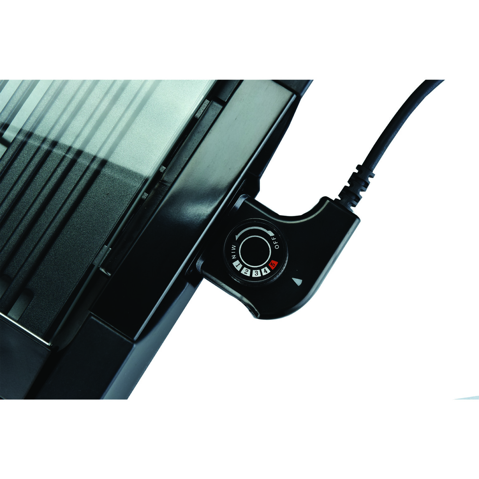 גריל חשמלי Selmor SE213 במראה יוקרתי ובעיצוב חדשני עם מכסה זכוכית